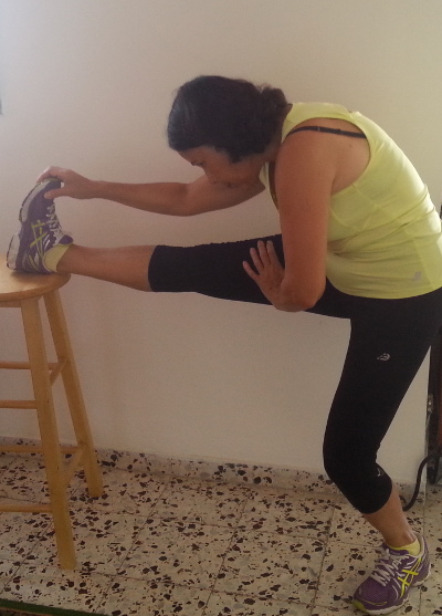 How to Stretch Your Calf Muscles After a Workout - Alternative Felix ...